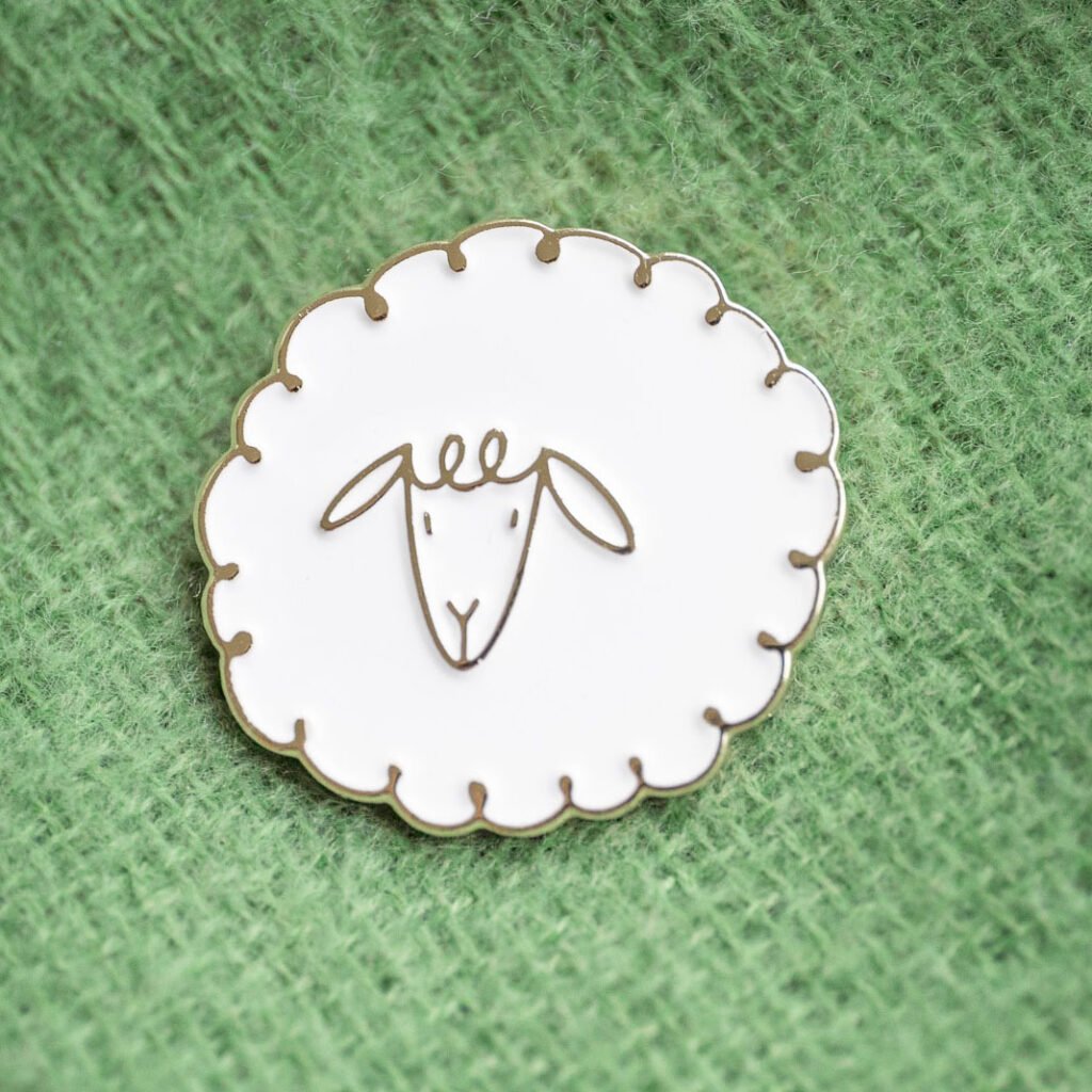 Przypinka "Owca" ⋆ Studio Błogo